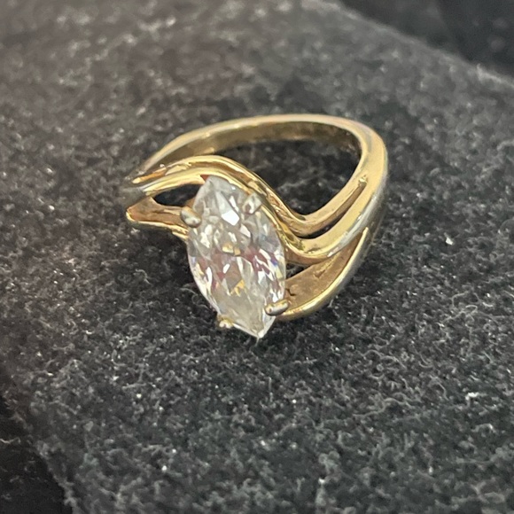 Avon | Jewelry | Vintage Avon Ring Size 5 | Poshmark